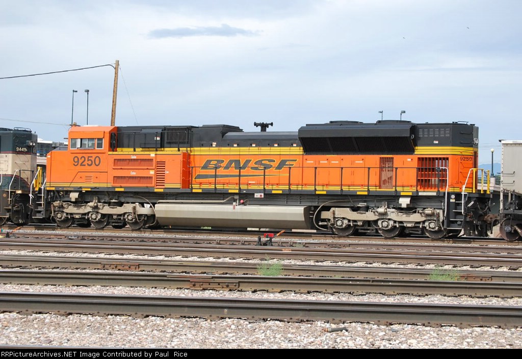 BNSF 9250